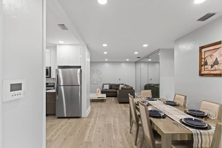 Family Oasis Near Hard Rock Stadium & Beaches - Miami Gardens, FL