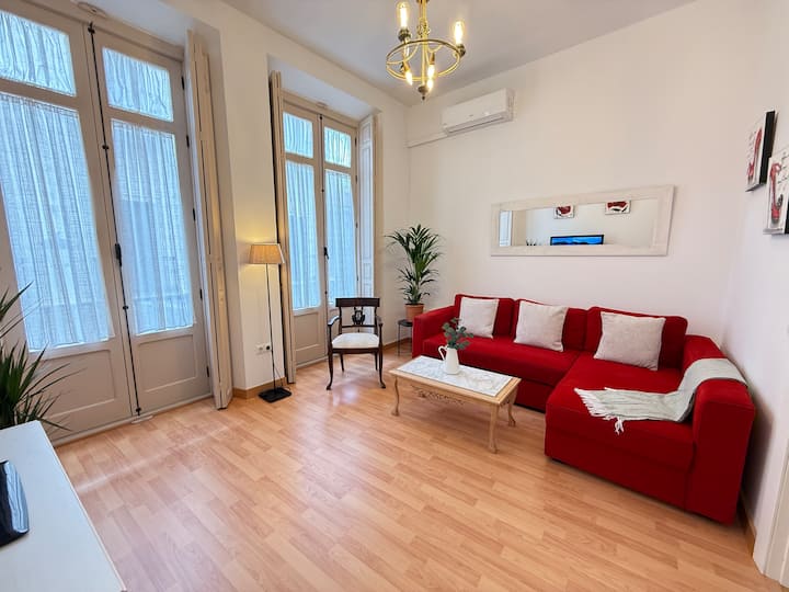 Montaño Suite Apartment, Spacious And Elegant - Málaga