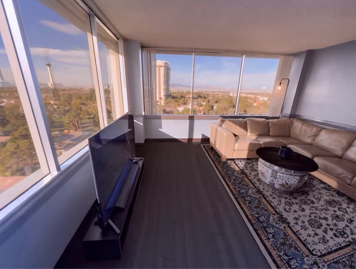 Golf Course & Lv Strip Penthouse - Las Vegas Strip, NV