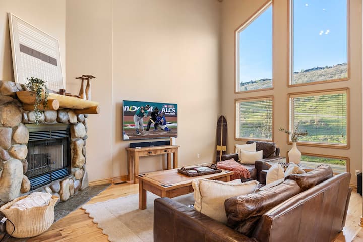 3br Near Slopes & Main | Hot Tub + Modern Comfort - Deer Valley, UT