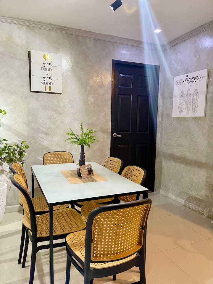 6-7pax 2-br Urban Pad W Esplanade Access & Netflix - Iloilo City