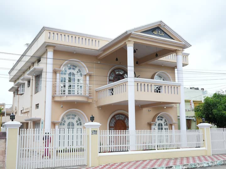 Raaha Luxury Home Stay - マイスル