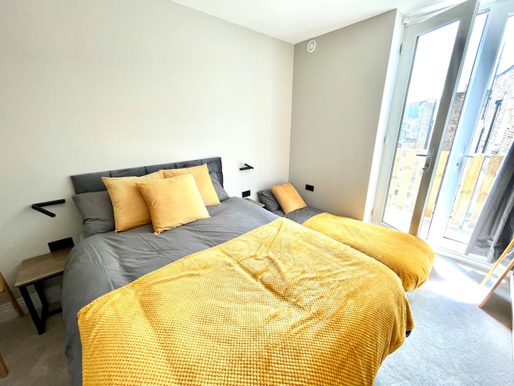 4 People - Private Balcony - St John's Wood - Marylebone