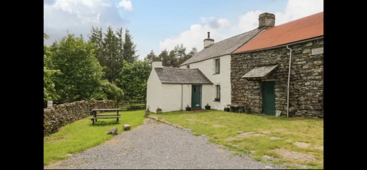 Secluded Cosy Farmhouse - Eskdale