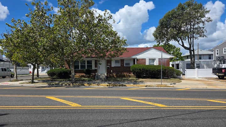 Pacific Beach House - Wildwood