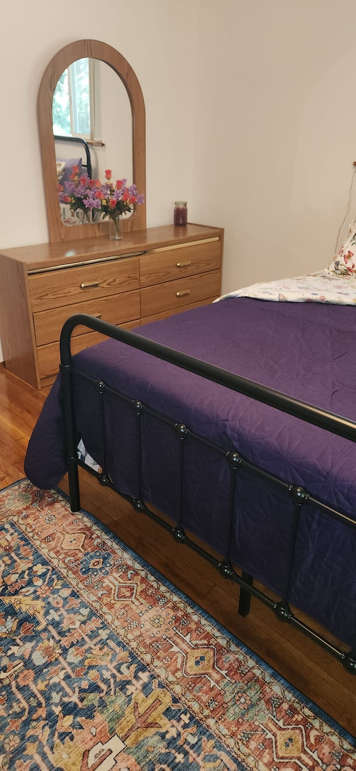 "Lovely Spacious Space 600sq.ft" - Des Moines, WA