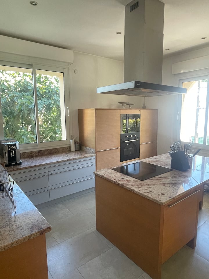 Appartement Lumineux Aux Arceaux - Montpellier