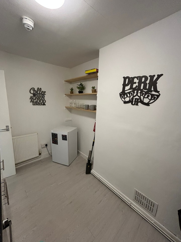 Horizon Hideaway - Swansea, UK