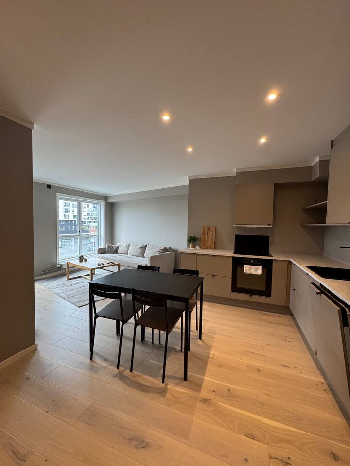 Toppleilighet V/ Strand Og Sentrum – M/ Garasje - Kristiansand