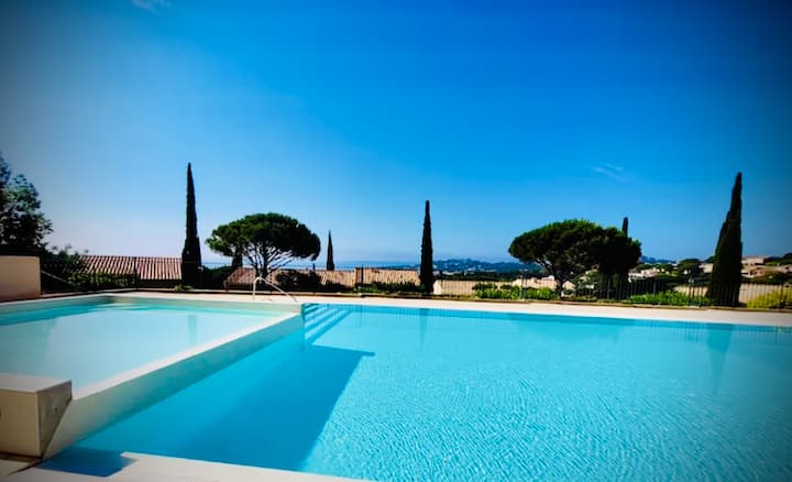 La Suite-piscine-vue-stemaxime-golfsttropez-mer - Sainte-Maxime