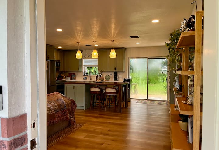 Boho Bungalow Near Beach - Stuart, FL