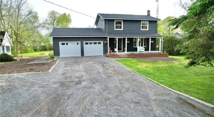 House On The St Lawrence River - Gananoque