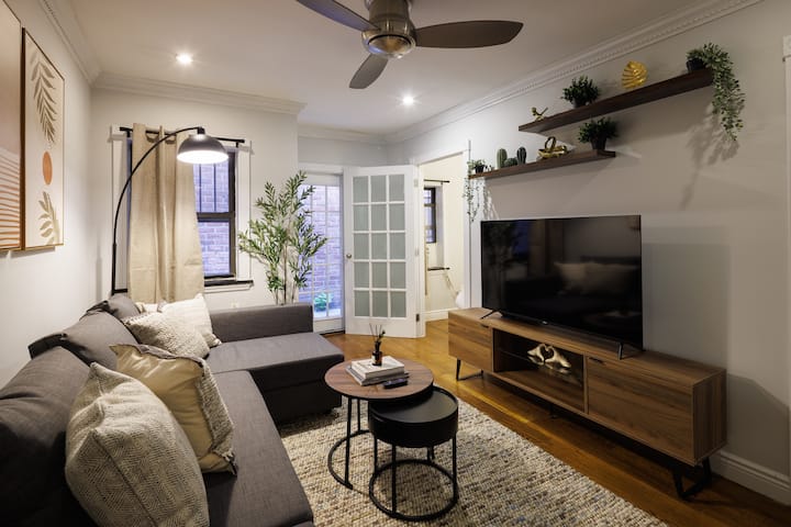 Hip Nyc Hideaway In Lively East Village - Brooklyn, NY