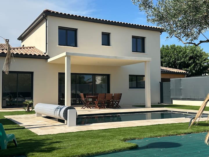 Maison Piscine 12 Couchages - Beaucaire
