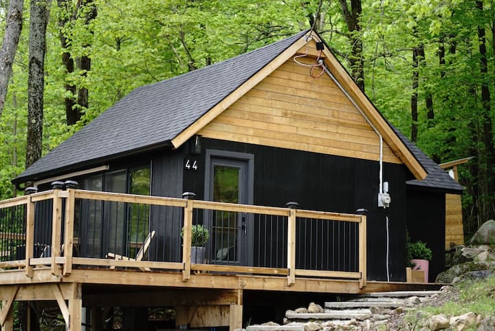 The Nest, Cozy Cabin Retreat With Lake Access - Bracebridge