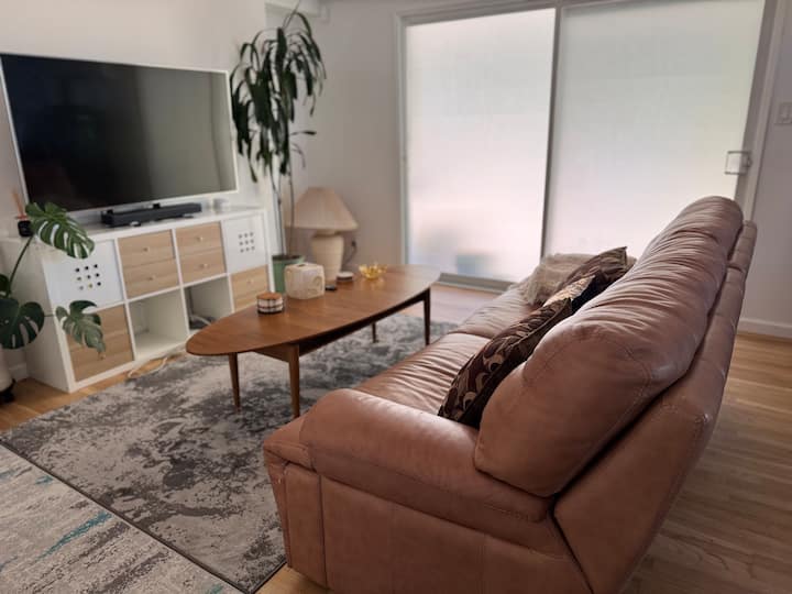 Tustin Palace | Ev Charger | Close To Disneyland - Tustin, CA