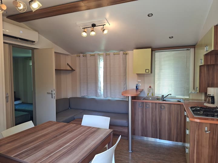 Mobil-home 105 Dans Camping - Lourmarin