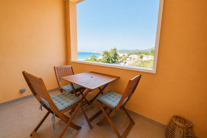 Grand Studio Mezzanine Sur La Plage - Algajola