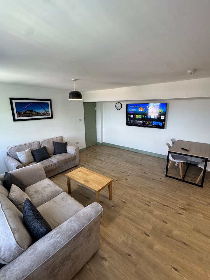 2 Br Deluxe Apartment - Newcastle upon Tyne
