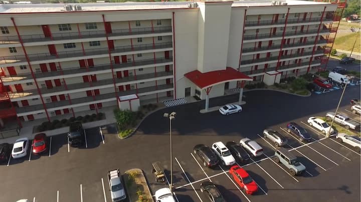 Jt² Luxury Penthouse Condominium - Bristol, TN