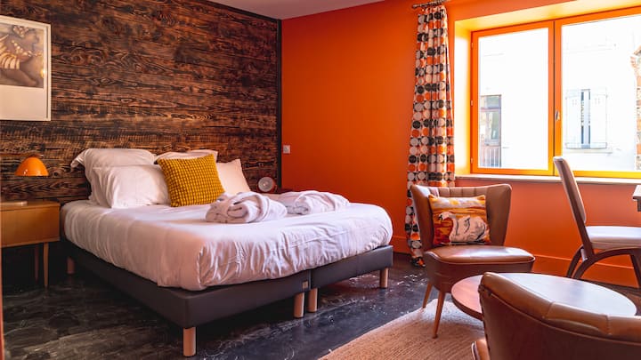 Suite De Caractère – Balnéo & Esprit Années 60 - Charlieu