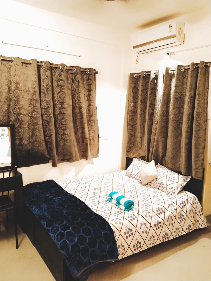 The Quite Corner -1rk Modern Themed Appartment - Kolkata
