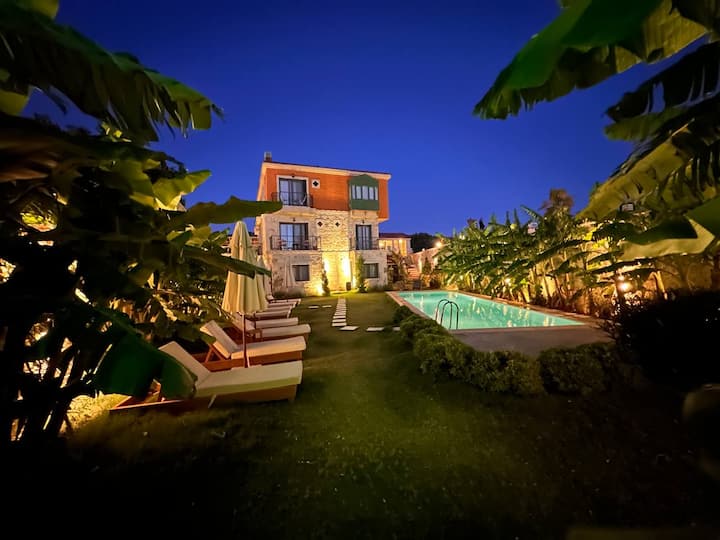 Elia Hotel Alaçatı/ Deluxe (3 Kişilik) Oda - Ilıca