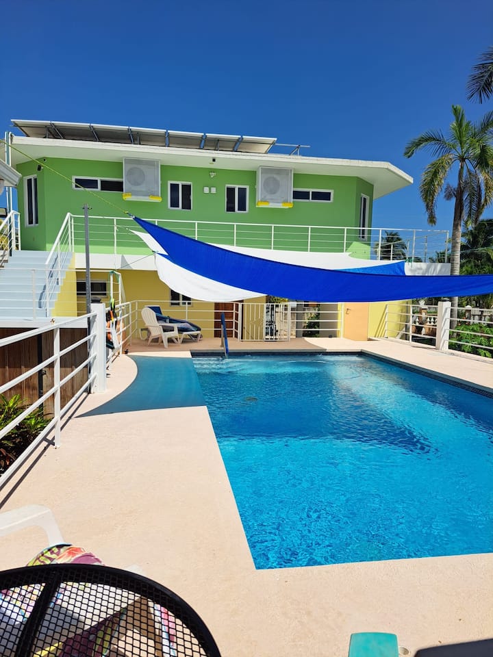 Bayshore Breeze Apartments - Corozal