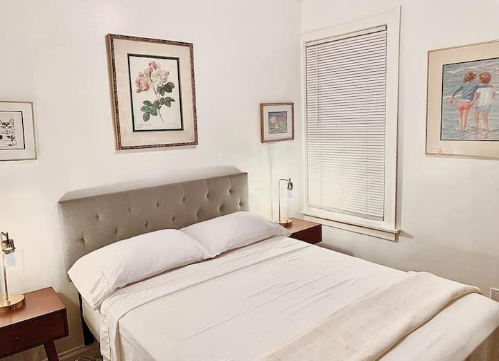 Room H1 - Chicago, IL