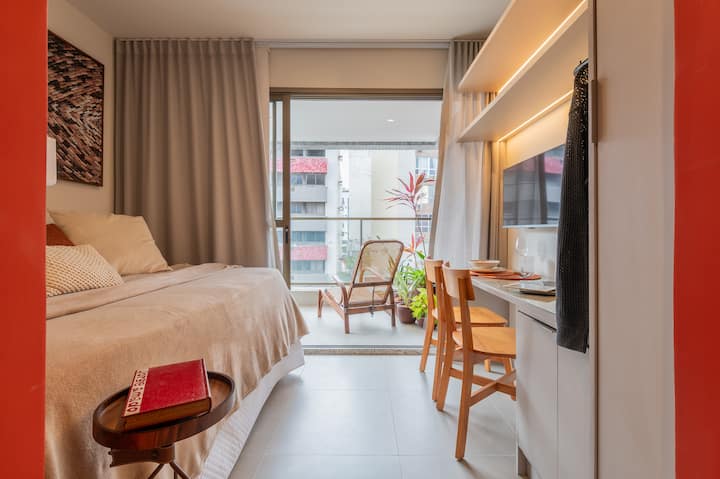 Studio Amado. - Rio Vermelho