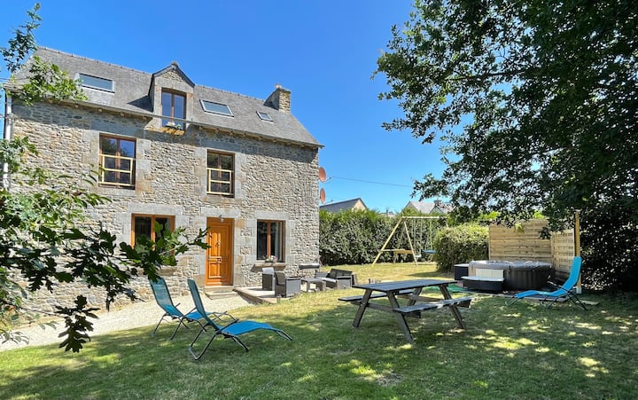 Gîte 8/9 Pers. Avec Jacuzzi - Bretagne