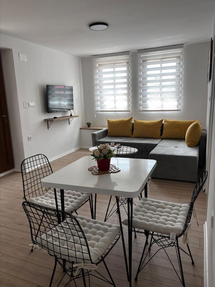 Apartment 5 -New Cozy Old Town Apartment - オフリド