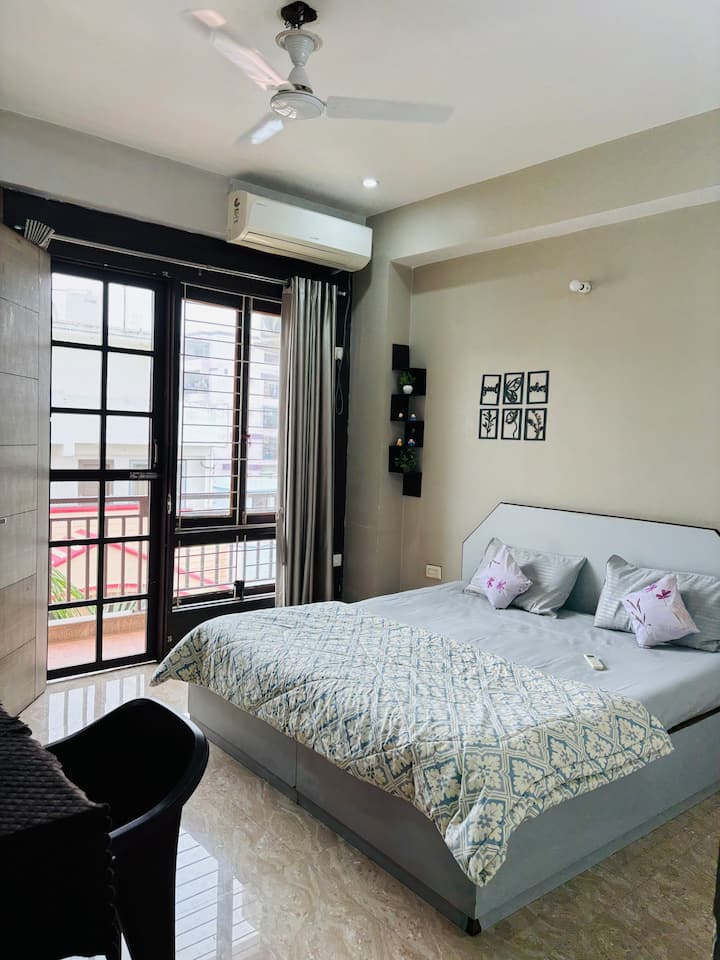 Aksh Shankara 4 (3bhk Furnished) Best Location - Varanasi