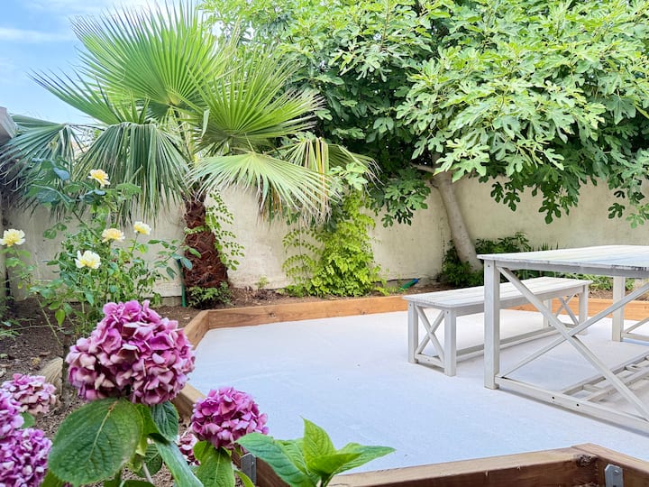 Jardin Secret Au Bord De L’eau - Carnon