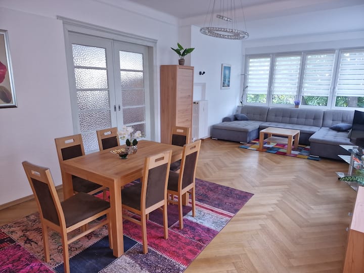 Großzügige Gästewohnung In Einer Villa Im Grünen - Weißenfels