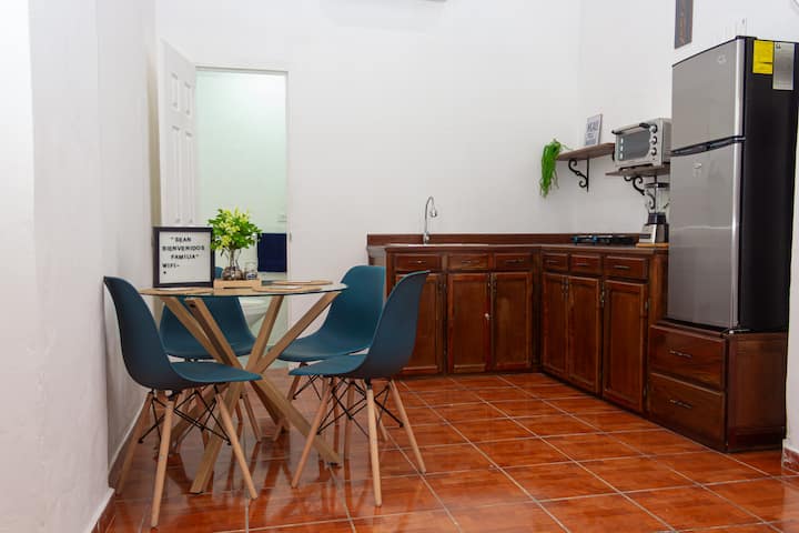 Apto. En El Centro Histórico De Santa Ana - Santa Ana