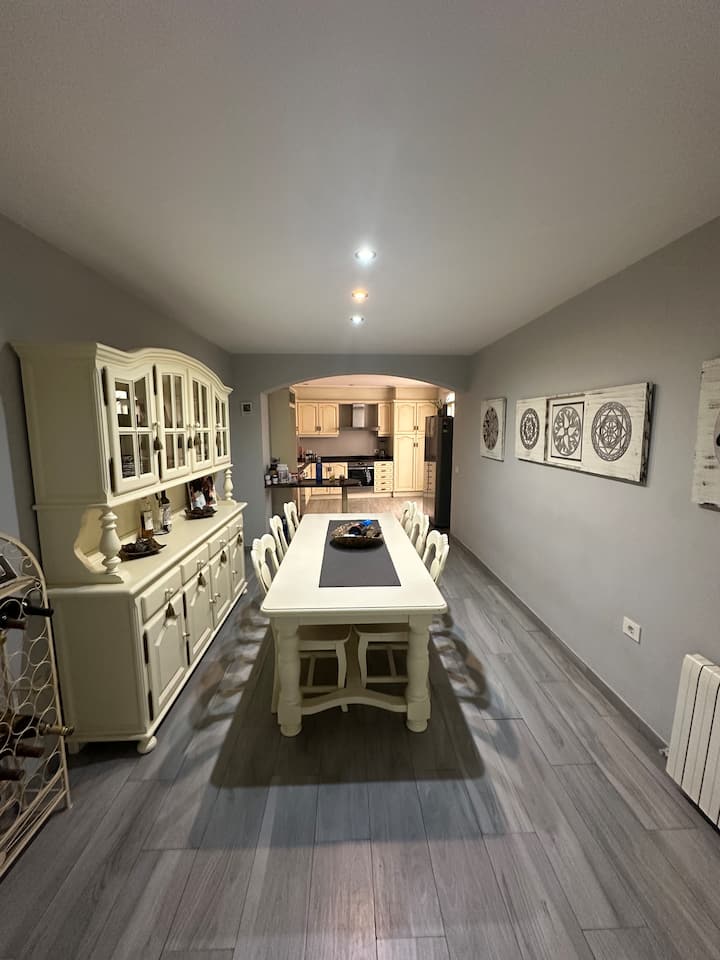 Céntrico Y Moderno, Ideal Para 4 Y Playa Cerca - Aín