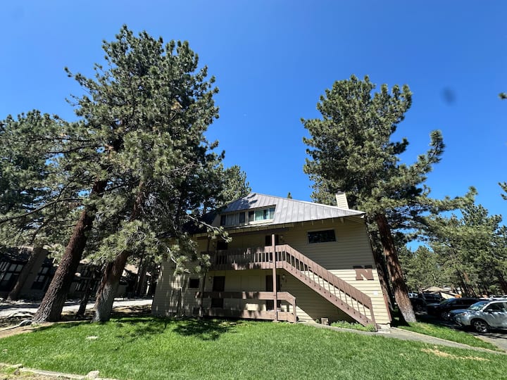 Cozy Mammoth Nook- 1bdrm - Mammoth Lakes, CA