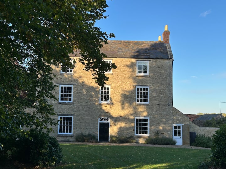Georgian Manor House - Countryside Retreat - Bedfordshire