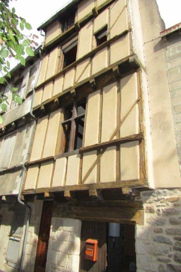 Adorable Medieval Village House - Lac de Maury
