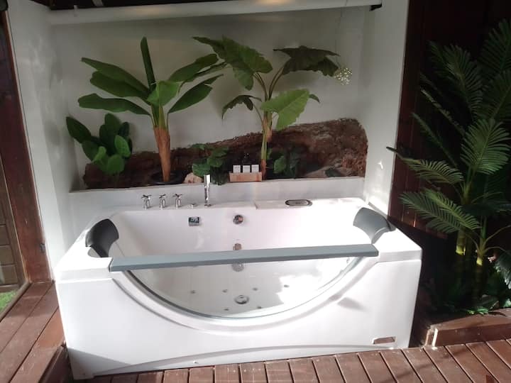 Suite Con Baño Tropical, Sauna, Hidromasaje, Vtt's - Catalogne