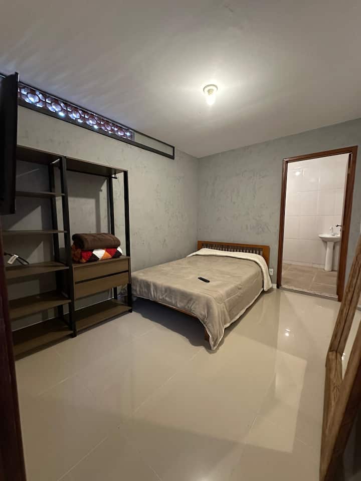 Apartamento Térreo Com Garagem - Petrópolis