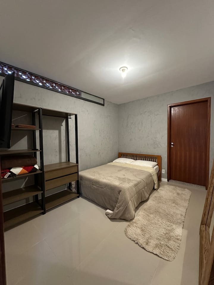 Apartamento Térreo Com Garagem - Petrópolis