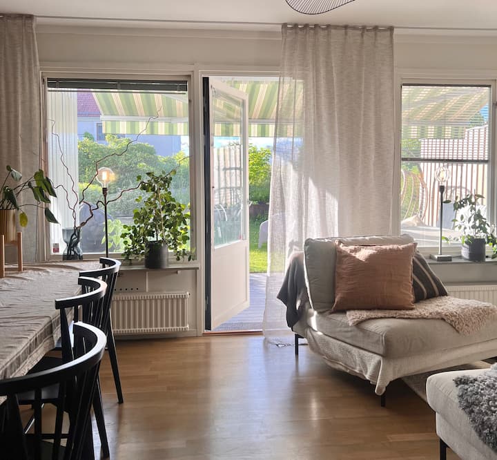 Modernt Radhus I Centrala Mora - Mora