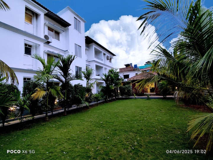8 Rooms In Dacha Near Arambol Beach - Goa