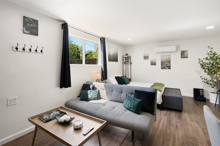 Modern Guest Studio Between Downtown & Airport - Sacramento