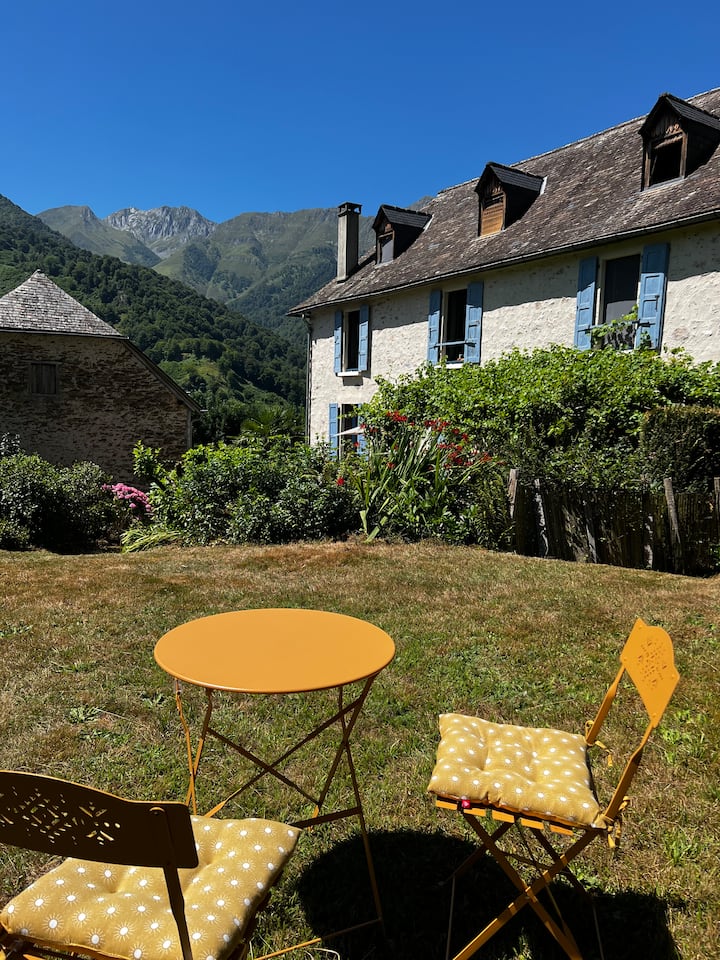 Garden & Mountain View Room @Mountain View Escapes - Arrens-Marsous