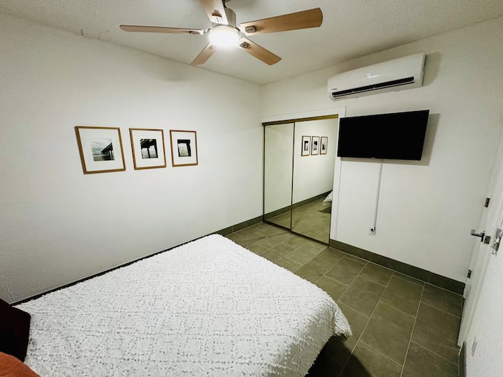 Sunrise Serenade | Cozy Stay - Sunrise, FL