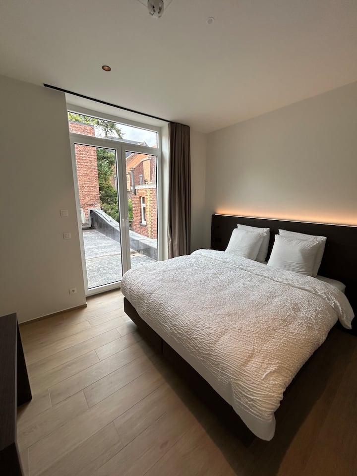 Comfort Kamer Met Terras - Kingsize Bed - Ypres