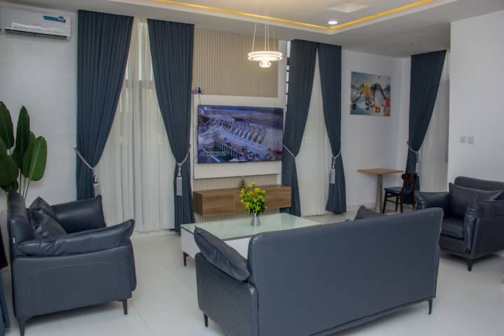 De Pearl Detached Duplex Home In Gra - Lagos